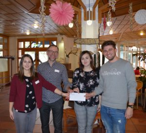 Auszubildende der Stadtverwaltung Villingen-Schwenningen überreichen ...